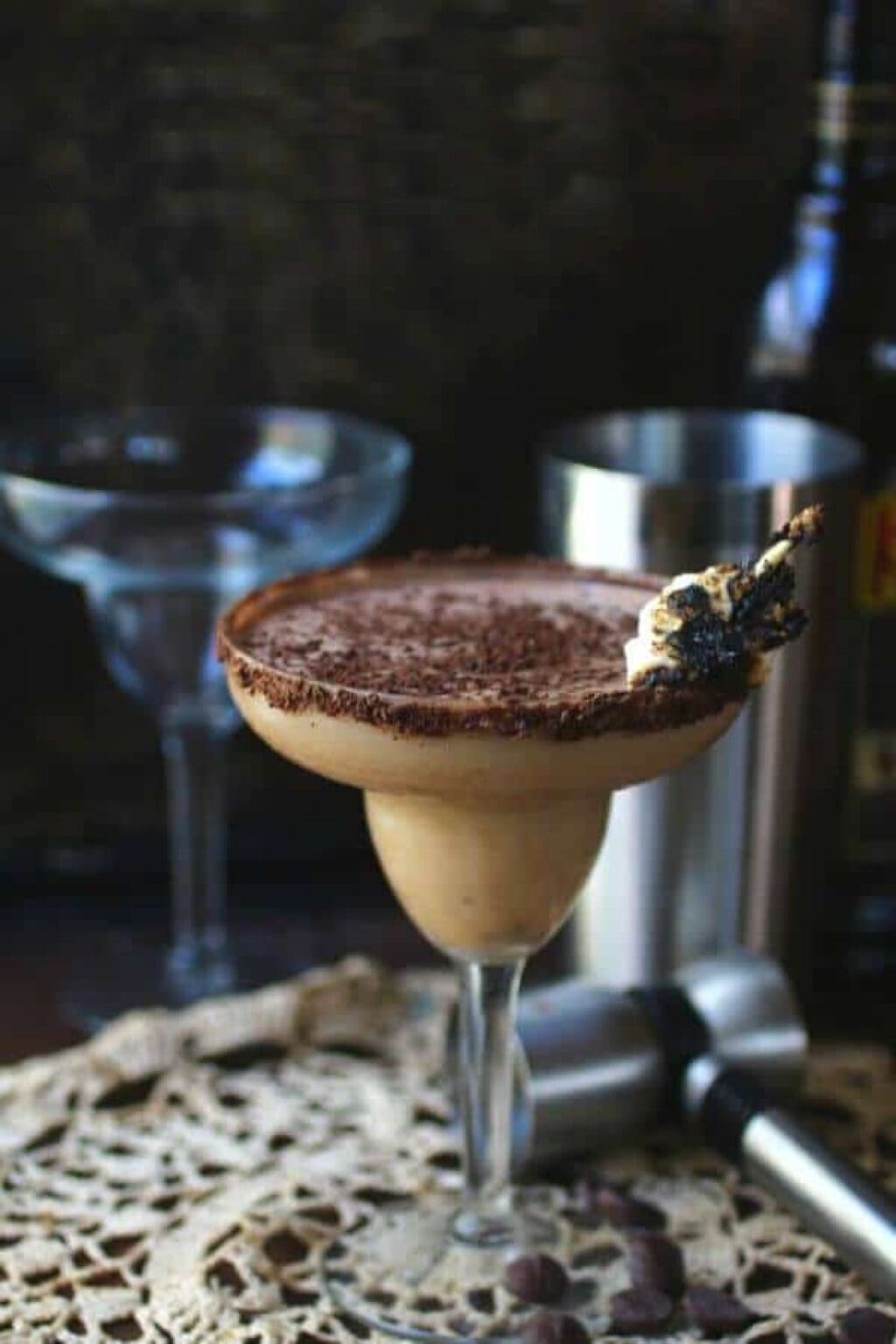 S'mores Mudslide Cocktail Recipe (classic or frozen) - Restless Chipotle