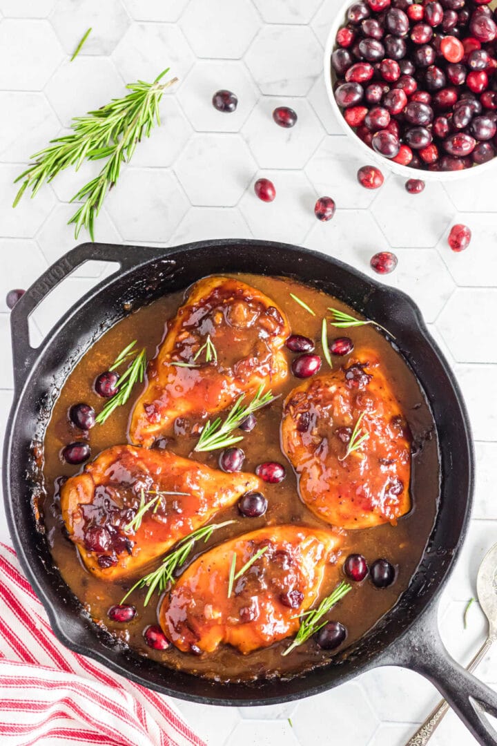 Easy One Pan Cranberry Chicken (30 Minute Recipe) - Restless Chipotle