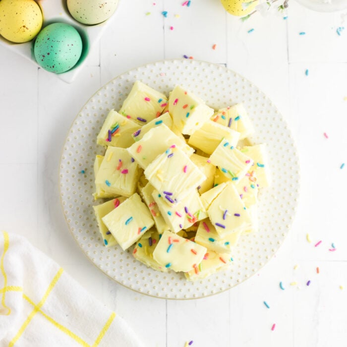 Two Ingredient Fudge Using Frosting (with Variations) - Restless Chipotle