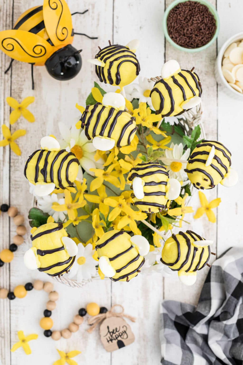 Make Bumble Bee Cake Pops with Step by Step Images - Restless Chipotle