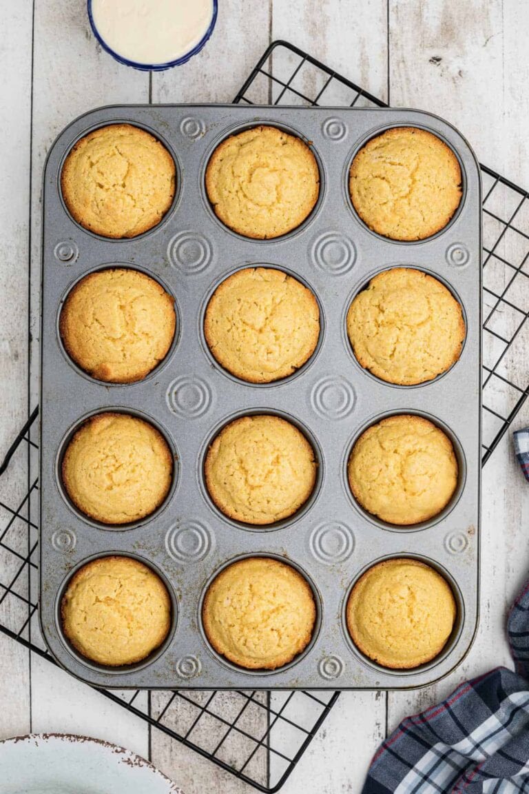 Copycat Cracker Barrel Cornbread Muffins (So Easy ) - Restless Chipotle