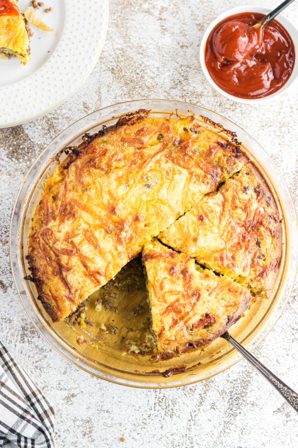 Cheeseburger in Paradise Pie Recipe (with Bisquick) - Restless Chipotle