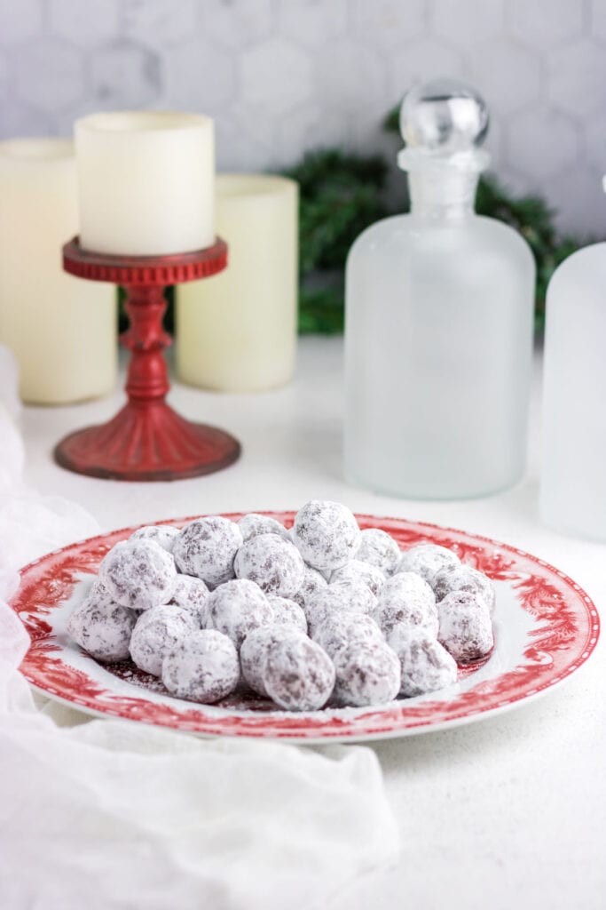 Old Fashioned Bourbon Balls (Easy No-Bake Recipe) - Restless Chipotle