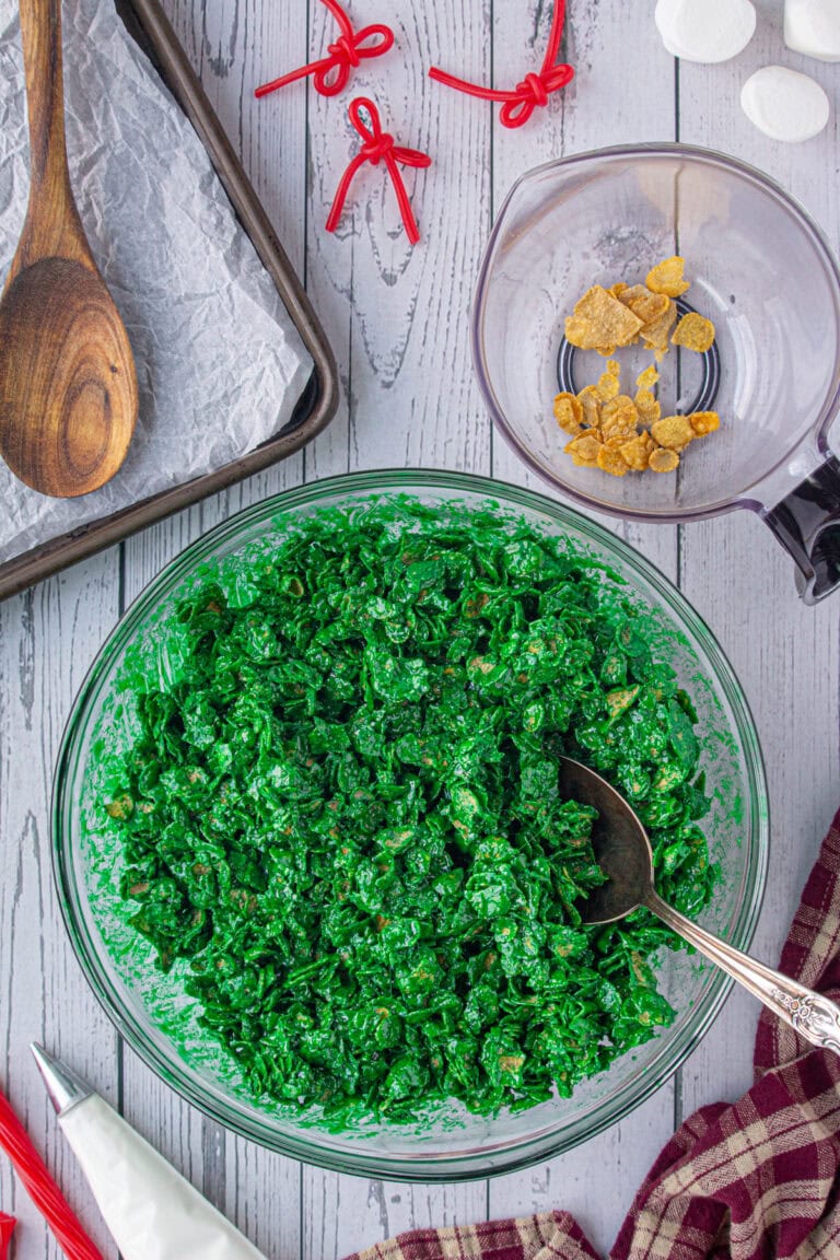 No-Bake Cornflake Christmas Wreath Cookies Recipe - Restless Chipotle