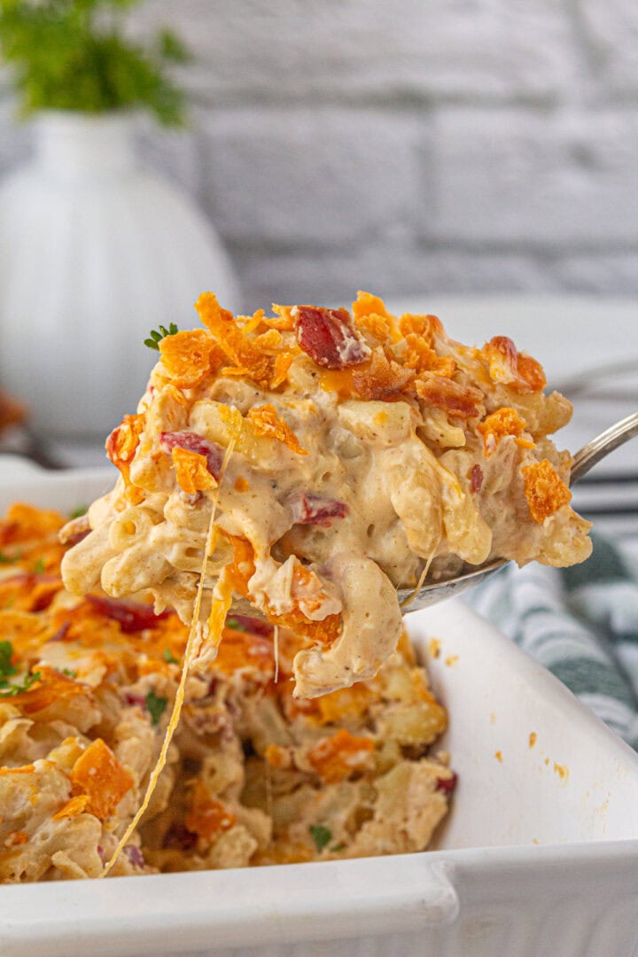 Bacon Pimento Mac & Cheese - Restless Chipotle