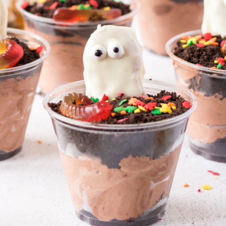 Halloween Dirt Cups – Graveyard Pudding Dessert Recipe - Restless Chipotle