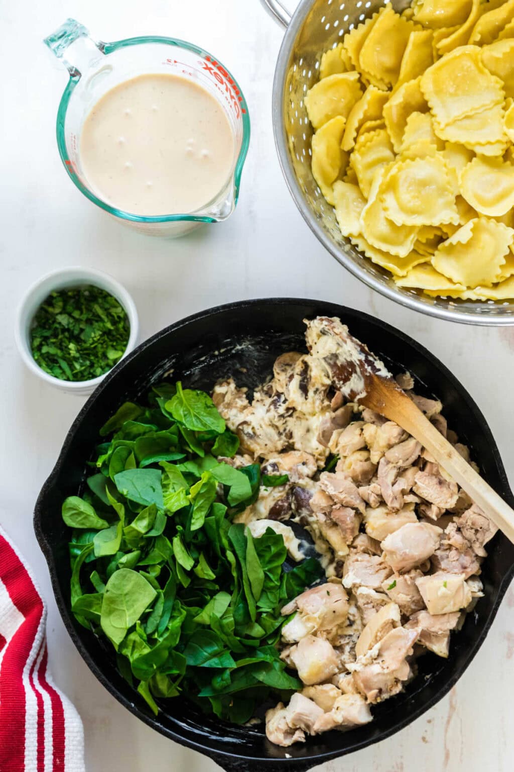 15 Minute Chicken Alfredo Ravioli Skillet Casserole - Restless Chipotle