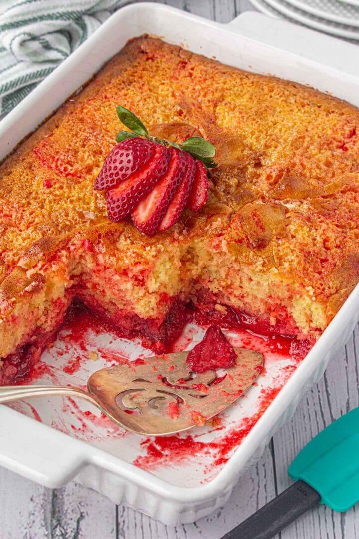 Strawberry Shortcut Cake - Restless Chipotle